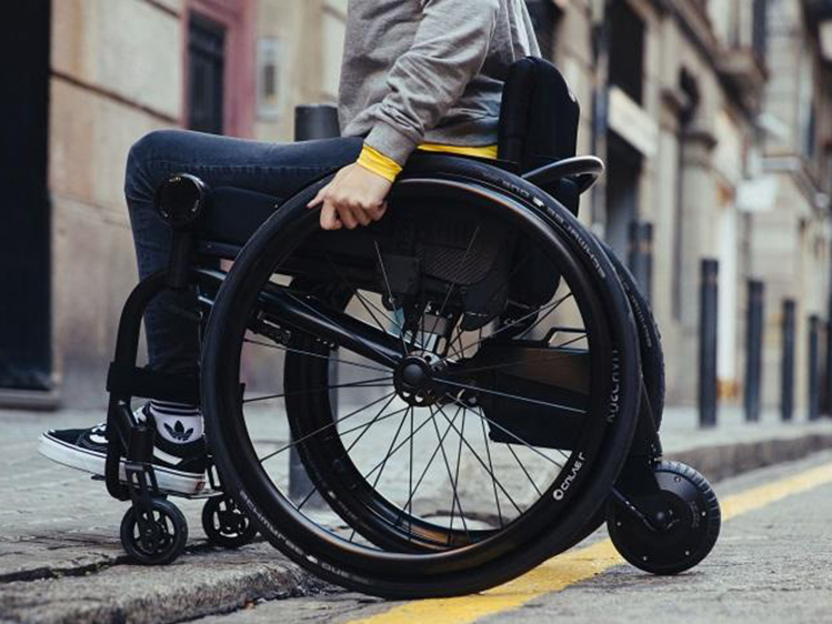 Nysgjerrig på hjelpemotoren Smoov fra Alber? - Invacare Norway