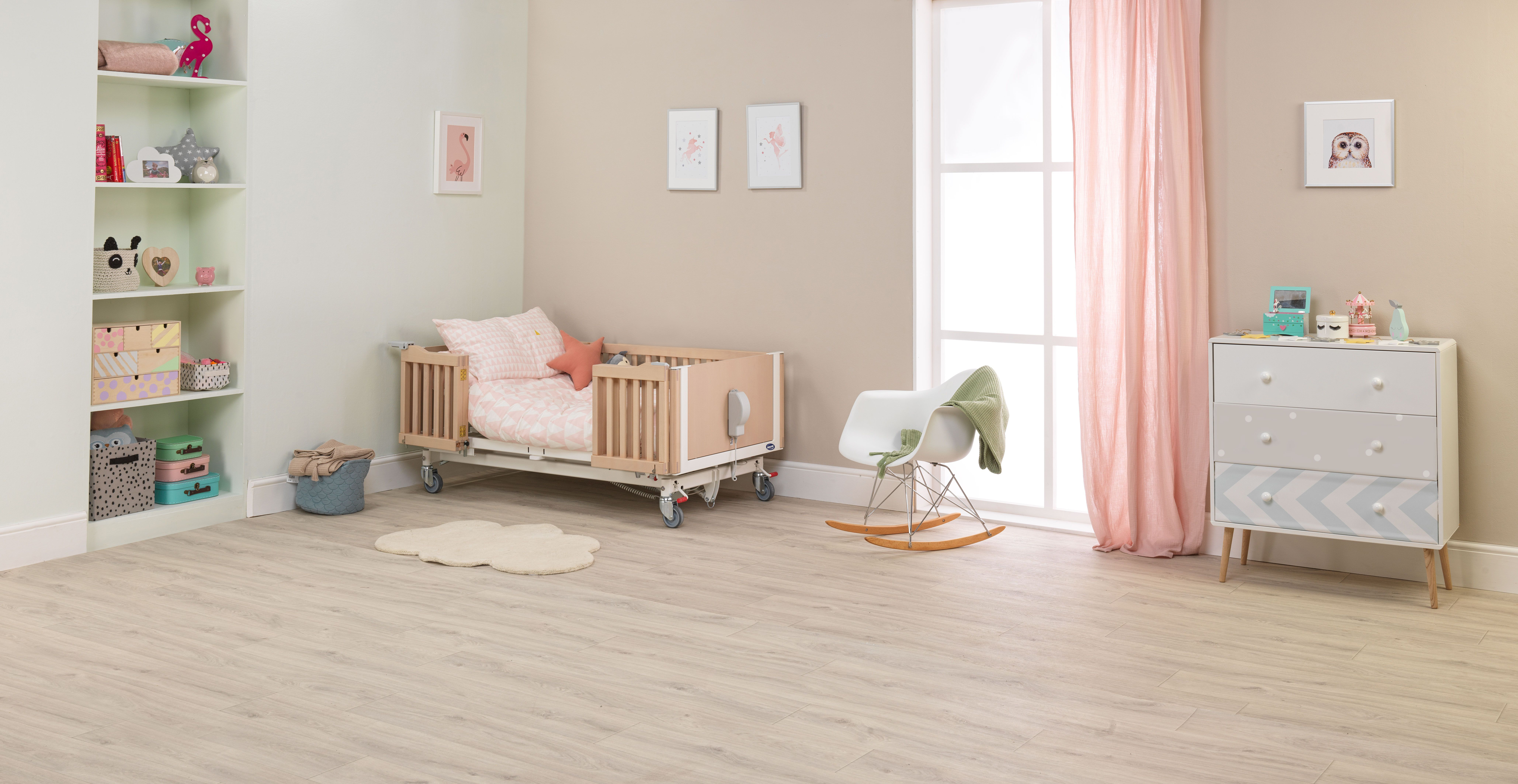 Invacare NordBed Kid regulerbar seng for barn - Invacare Norway